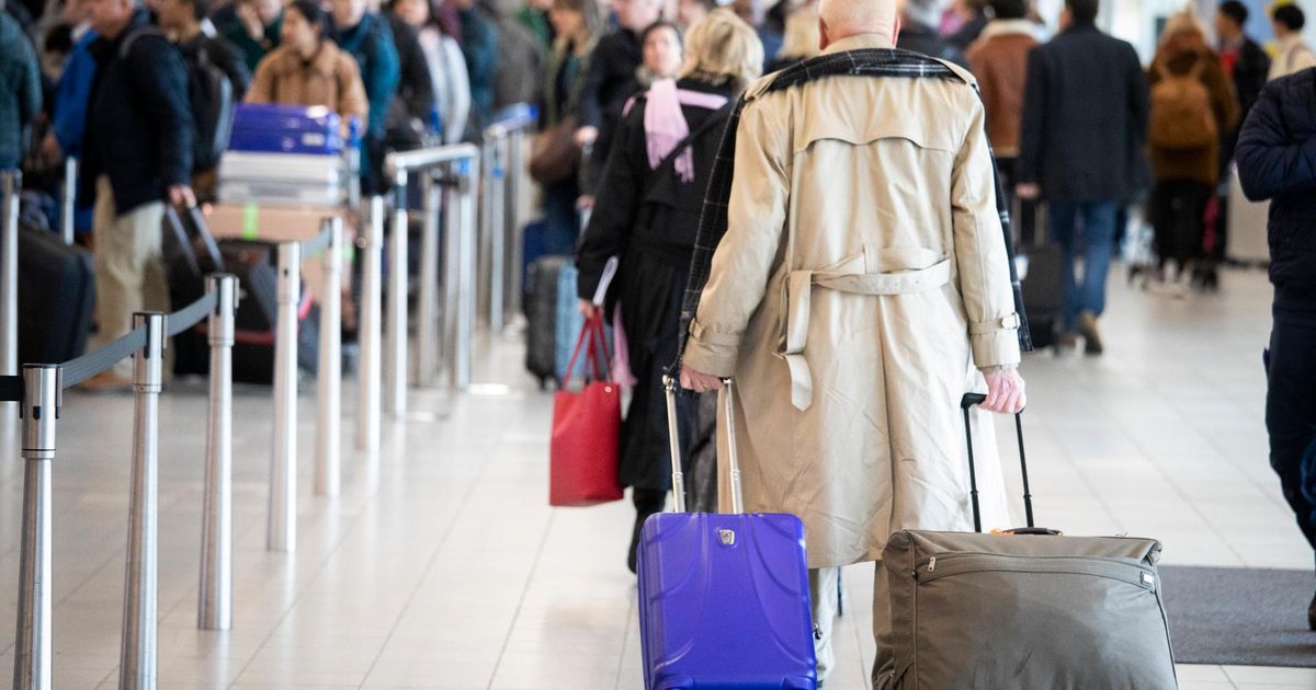 High climate awareness, intention to fly less often? | Netherlands ...